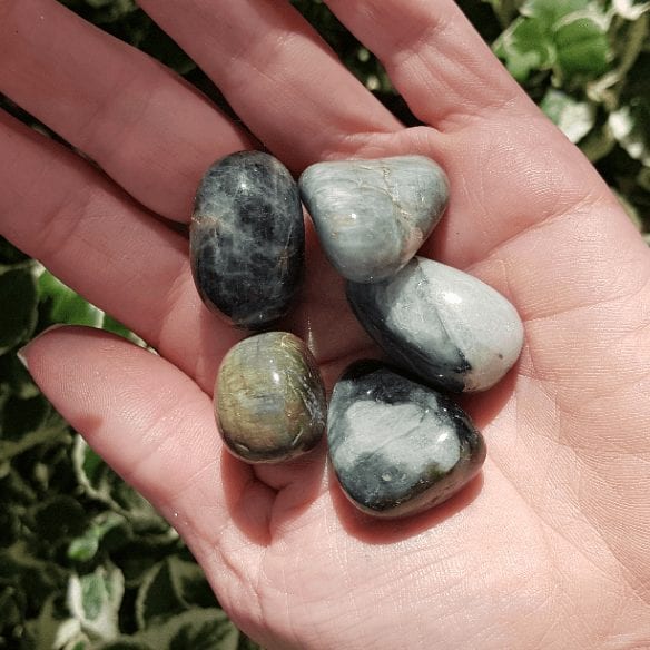 Tremolite - Buy Crystals Online Now at Happy Glastonbury!